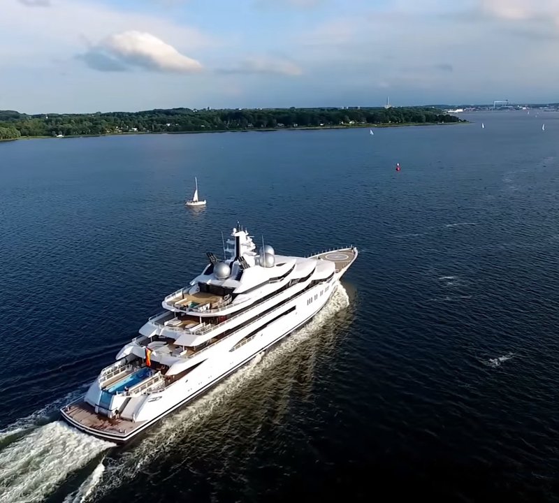 Yacht AMADEA, Lurssen | CHARTERWORLD Luxury Superyacht Charters